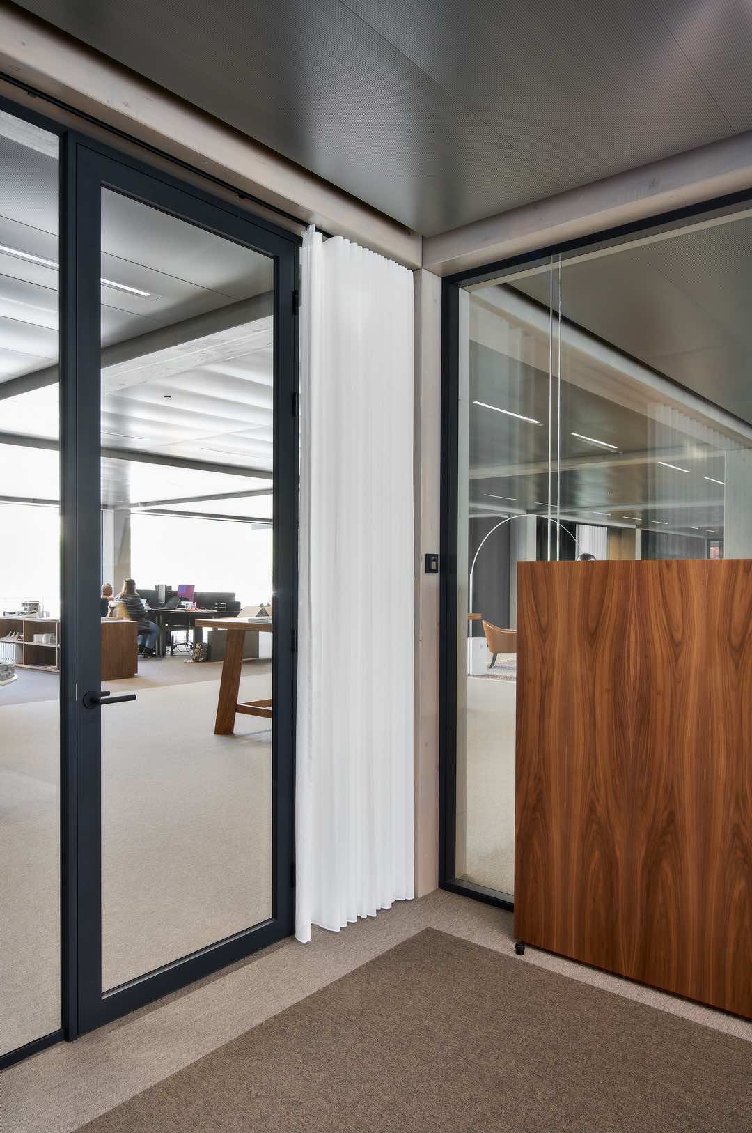 Floating Office Rotterdam - QbiQ Wall Systems